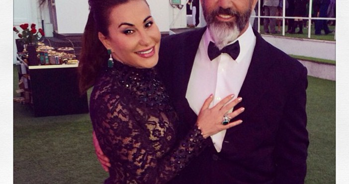 Petel.bg - новини - Дарина Павлова смая Мел Гибсън и Антонио Бандерас с прозрачна рокля ...