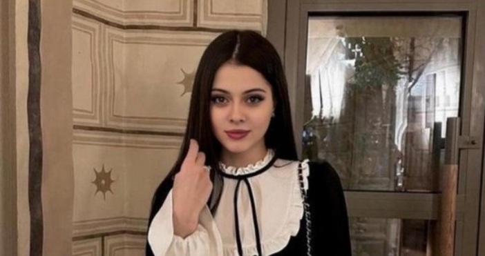 Petel.bg - новини - 32-годишна тик ток звезда бе открита сварена във ваната