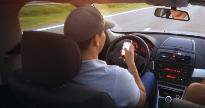 Petel.bg - новини - Всички с телефони зад волана се ловят с нови камери и предават на КАТ