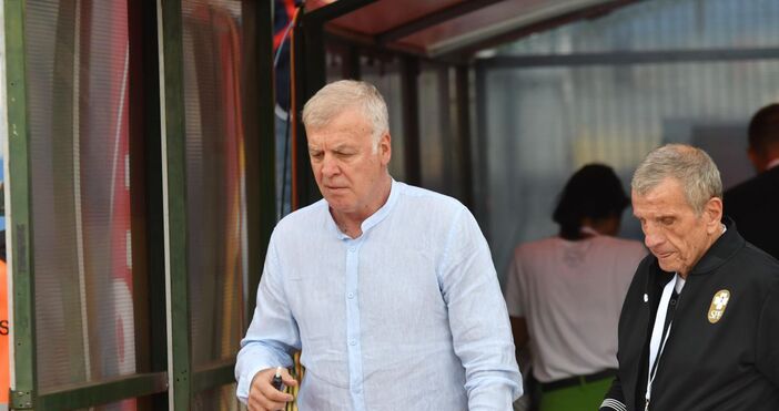 Petel.bg - новини - На 26 април Наско Сираков има рожден ден