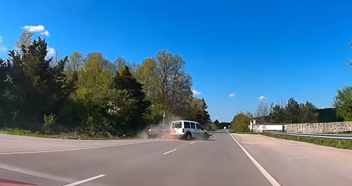 Petel.bg - новини - 80-годишен шофьор предизвика катастрофа на пътя между Монтана и село Благово