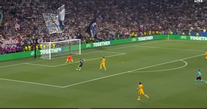 Petel.bg - новини - ПСЖ вкара пети гол във финала