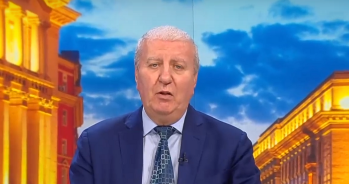 Petel.bg - новини - Проф. Александър Томов: Пълното "обтягане" на бюджет 2026 може да замрази ...