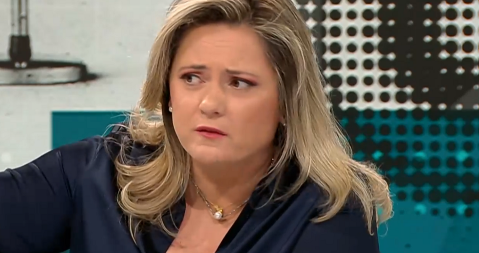 Petel.bg - новини - Лора Крумова: В държавата на холограмите сме