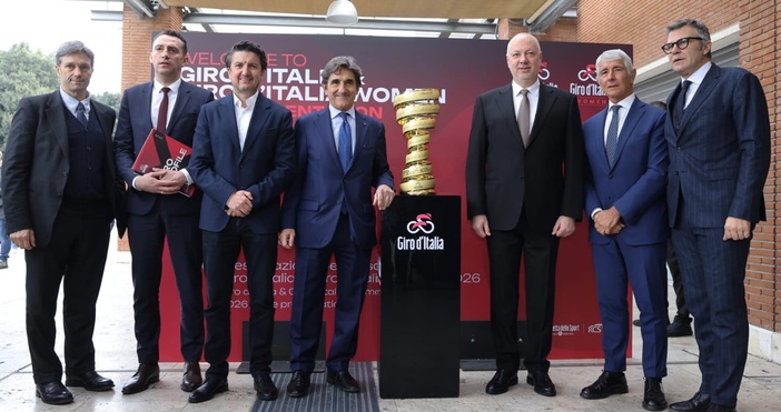 Petel.bg - новини - Желязков: Провеждането на Giro d'Italia 2026 в България ще осигури световна ...